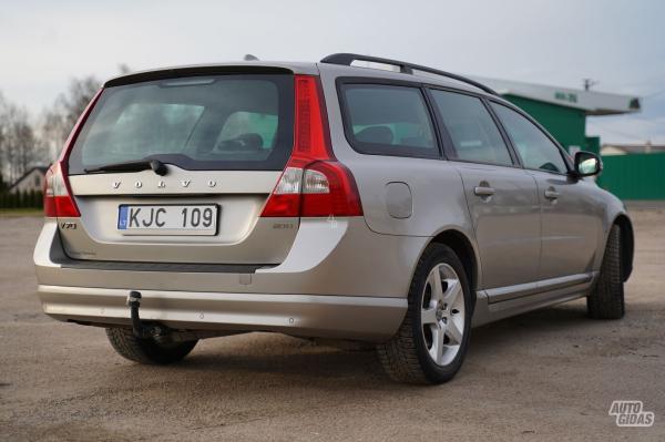 Volvo V70 2008 in Vilkaviskis, with an engine capacity of 2.00 L and mileage of 304 thousand km for 2800 €, photo 7 on AUTOMOTO.COM.LV
