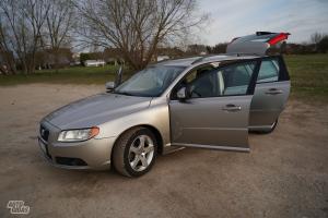 Volvo V70 2008 in Vilkaviskis, with an engine capacity of 2.00 L and mileage of 304 thousand km for 2800 €, photo 9 on AUTOMOTO.COM.LV