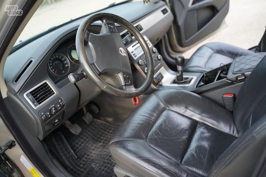 Volvo V70 2008 in Vilkaviskis, with an engine capacity of 2.00 L and mileage of 304 thousand km for 2800 €, photo 16 on AUTOMOTO.COM.LV