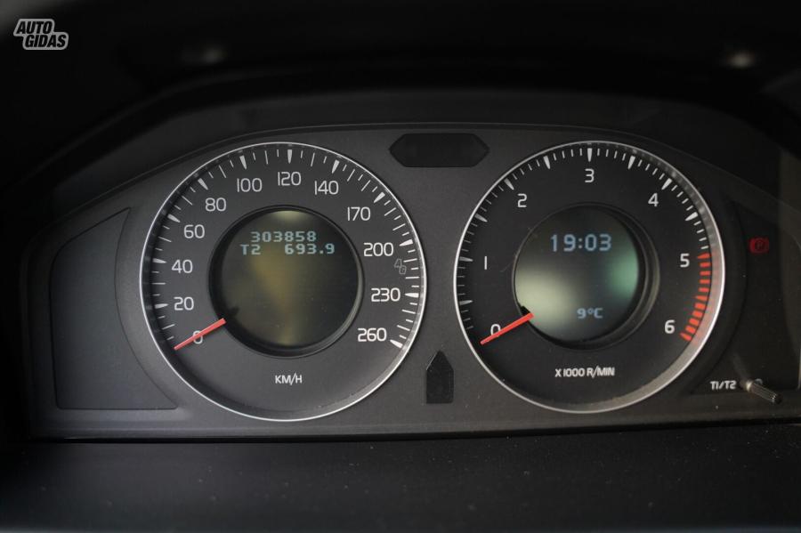 Volvo V70 2008 in Vilkaviskis, with an engine capacity of 2.00 L and mileage of 304 thousand km for 2800 €, photo 19 on AUTOMOTO.COM.LV