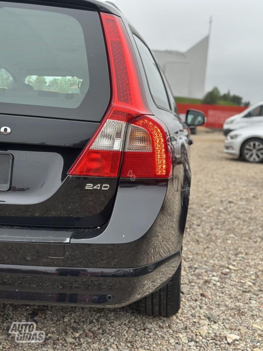Volvo V70 2008 Pabradė, ar dzinēja tilpumu 2.40 L un nobraukumu 290 tūkst. km par 4950 €, foto 9 vietnē AUTOMOTO.COM.LV