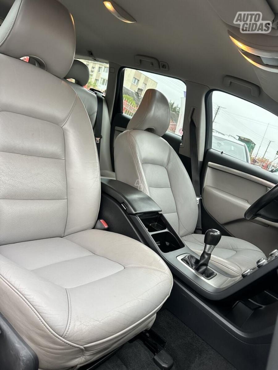 Volvo V70 2008 Pabradė, ar dzinēja tilpumu 2.40 L un nobraukumu 290 tūkst. km par 4950 €, foto 10 vietnē AUTOMOTO.COM.LV
