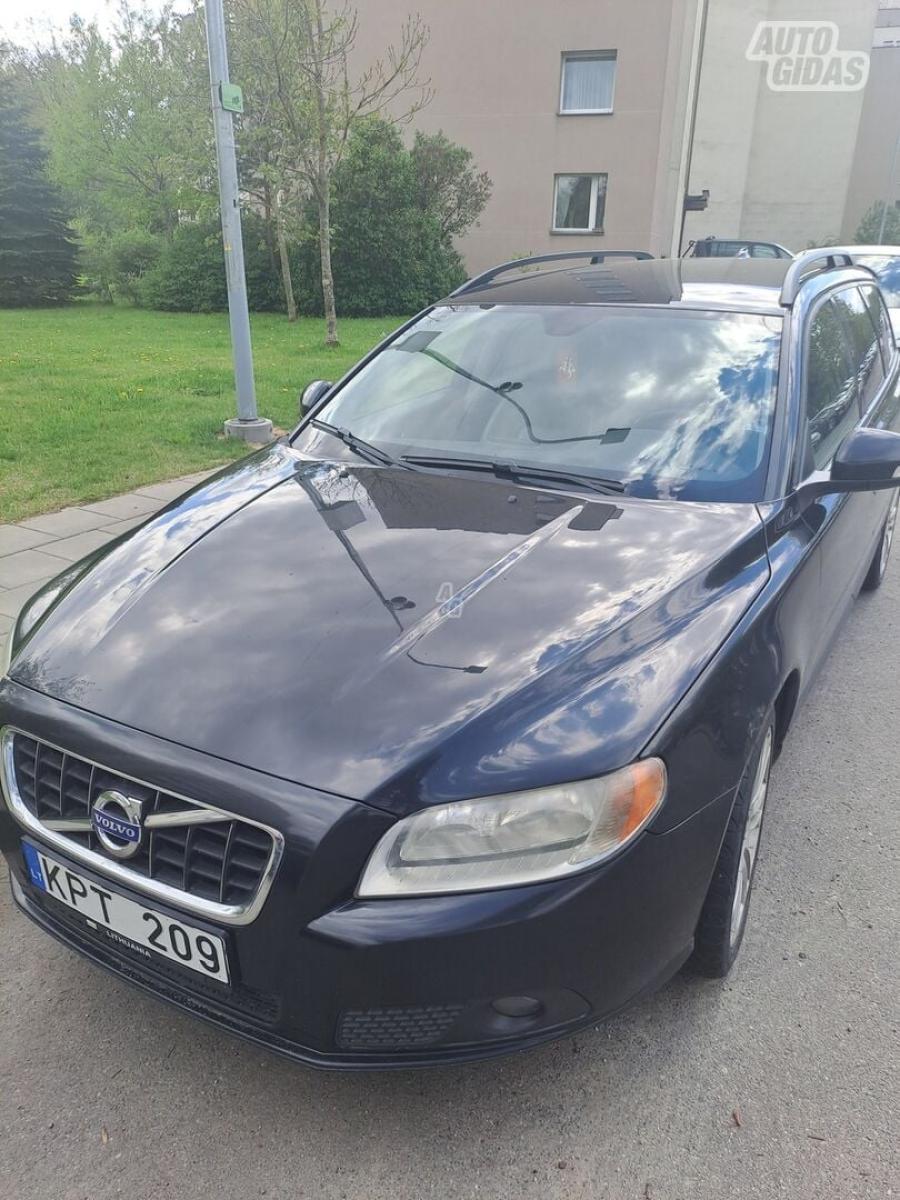 Volvo V70 2008 in Vilnius, with an engine capacity of 2.40 L and mileage of 289 thousand km for 2900 €, photo 1 on AUTOMOTO.COM.LV