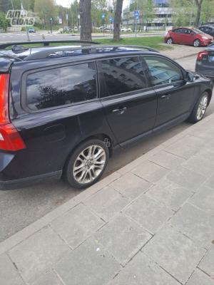 Volvo V70 2008 in Vilnius, with an engine capacity of 2.40 L and mileage of 289 thousand km for 2900 €, photo 5 on AUTOMOTO.COM.LV