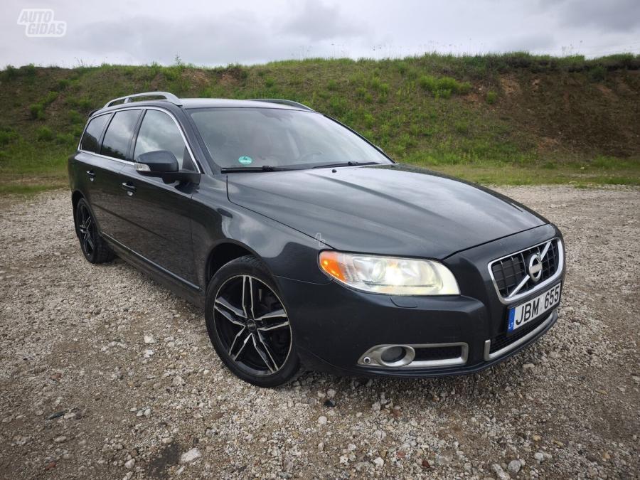 Volvo V70 2008 Viļņa, ar dzinēja tilpumu 3.00 L un nobraukumu 436 tūkst. km par 2500 €, foto 1 vietnē AUTOMOTO.COM.LV