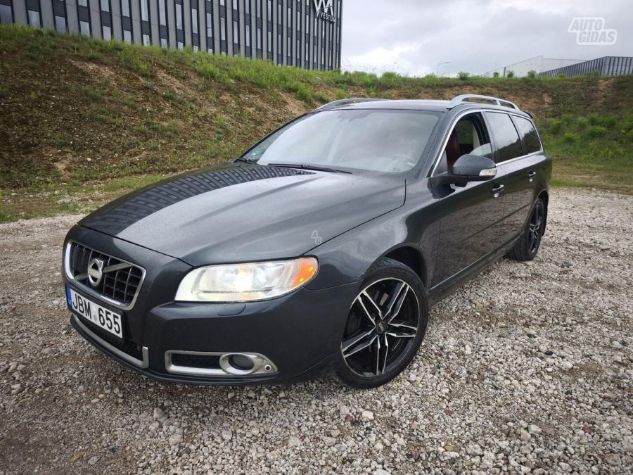 Volvo V70 2008 Viļņa, ar dzinēja tilpumu 3.00 L un nobraukumu 436 tūkst. km par 2500 €, foto 3 vietnē AUTOMOTO.COM.LV