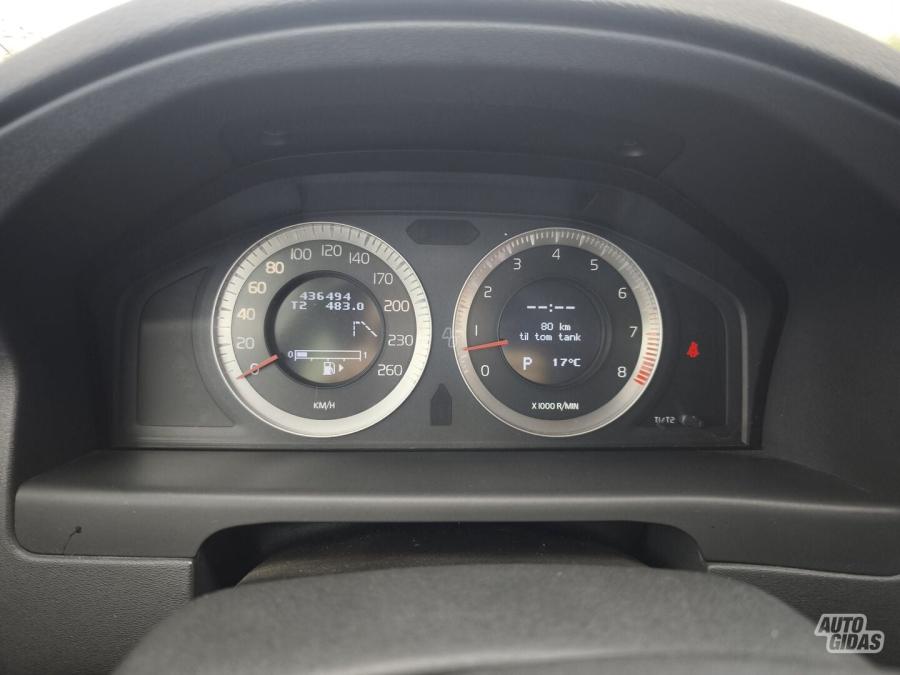 Volvo V70 2008 Viļņa, ar dzinēja tilpumu 3.00 L un nobraukumu 436 tūkst. km par 2500 €, foto 17 vietnē AUTOMOTO.COM.LV