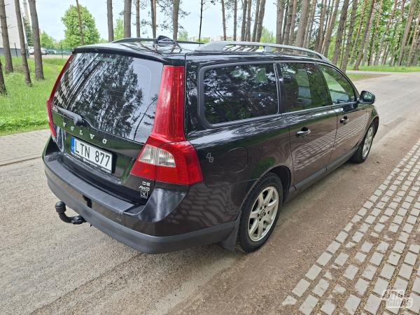 Volvo V70 2008 in Ukmerge, with an engine capacity of 2.40 L and mileage of 295 thousand km for 3750 €, photo 3 on AUTOMOTO.COM.LV