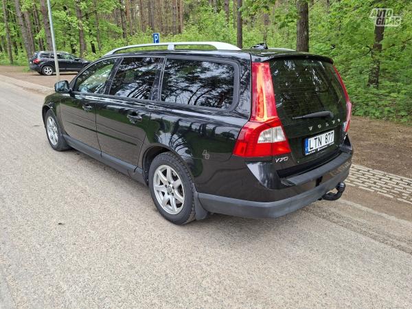 Volvo V70 2008 in Ukmerge, with an engine capacity of 2.40 L and mileage of 295 thousand km for 3750 €, photo 4 on AUTOMOTO.COM.LV