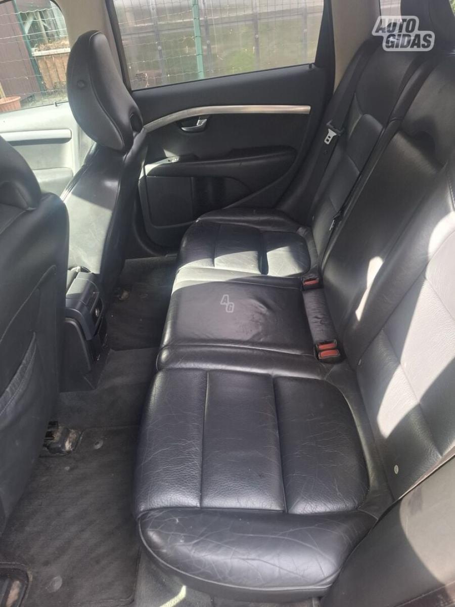 Volvo V70 2008 in Kaisiadorys, with an engine capacity of 2.40 L and mileage of 430 thousand km for 3000 €, photo 7 on AUTOMOTO.COM.LV