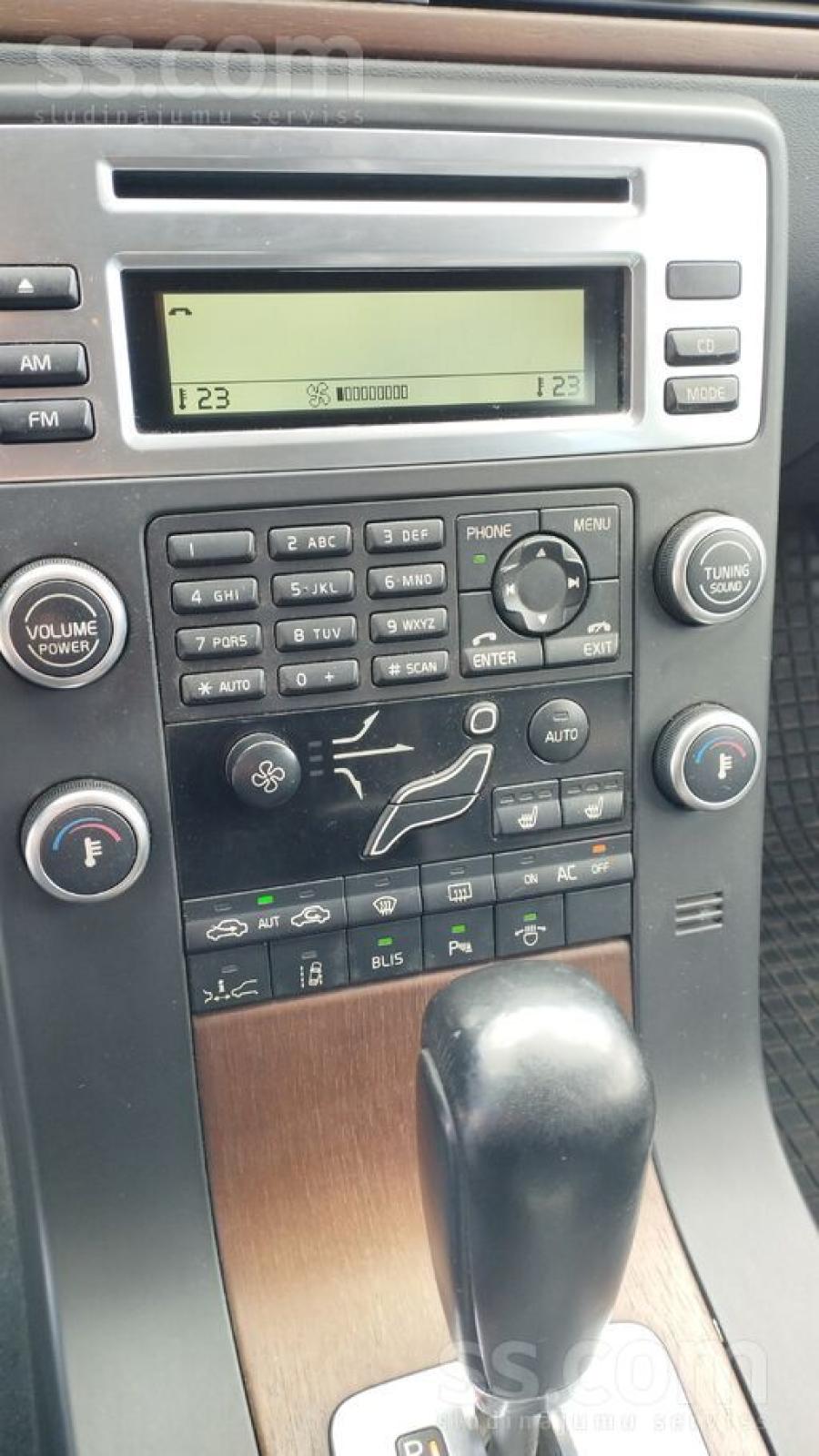 Volvo V70 2008 Rēzekne, ar dzinēja tilpumu 2.40 L un nobraukumu 338 tūkst. km par 4850 €, foto 6 vietnē AUTOMOTO.COM.LV