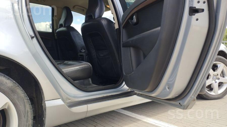Volvo V70 2008 Rēzekne, ar dzinēja tilpumu 2.40 L un nobraukumu 338 tūkst. km par 4850 €, foto 16 vietnē AUTOMOTO.COM.LV