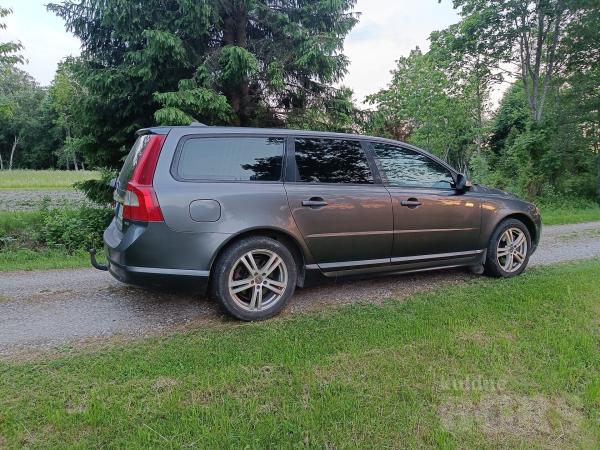 Volvo V70 2008 Kerdla, ar dzinēja tilpumu 0.00 L un nobraukumu 408 tūkst. km par 3490 €, foto 2 vietnē AUTOMOTO.COM.LV