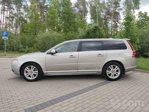 Volvo V70 2008 Jelgava, ar dzinēja tilpumu 2.40 L un nobraukumu 523 tūkst. km par 2699 €, foto 9 vietnē AUTOMOTO.COM.LV