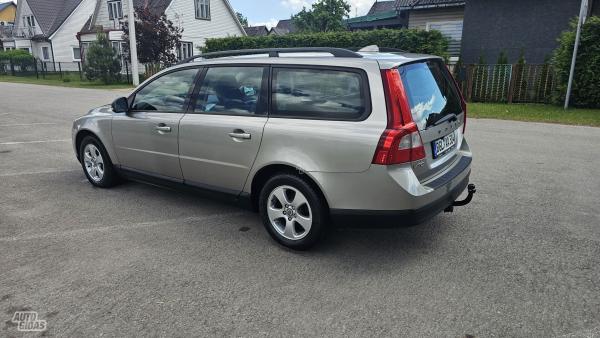 Volvo V70 2008 in Kazlu Ruda, with an engine capacity of 2.00 L and mileage of 380 thousand km for 2999 €, photo 3 on AUTOMOTO.COM.LV