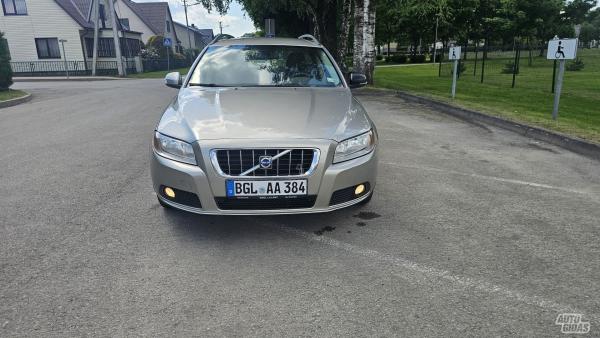 Volvo V70 2008 in Kazlu Ruda, with an engine capacity of 2.00 L and mileage of 380 thousand km for 2999 €, photo 8 on AUTOMOTO.COM.LV
