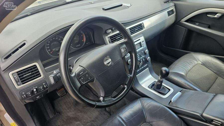 Volvo V70 2008 Kazlų Rūda, ar dzinēja tilpumu 2.00 L un nobraukumu 380 tūkst. km par 2999 €, foto 12 vietnē AUTOMOTO.COM.LV