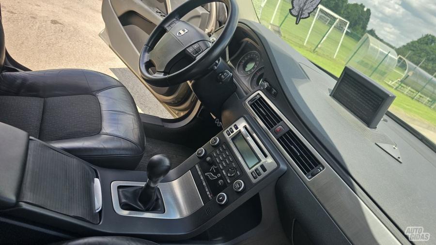 Volvo V70 2008 Kazlų Rūda, ar dzinēja tilpumu 2.00 L un nobraukumu 380 tūkst. km par 2999 €, foto 17 vietnē AUTOMOTO.COM.LV
