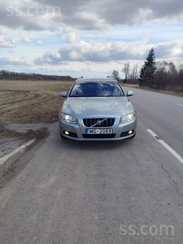 Volvo V70 2008 Rēzekne, ar dzinēja tilpumu 2.00 L un nobraukumu 316 tūkst. km par 4600 €, foto 1 vietnē AUTOMOTO.COM.LV