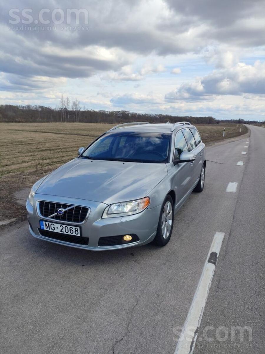 Volvo V70 2008 Rēzekne, ar dzinēja tilpumu 2.00 L un nobraukumu 316 tūkst. km par 4600 €, foto 4 vietnē AUTOMOTO.COM.LV