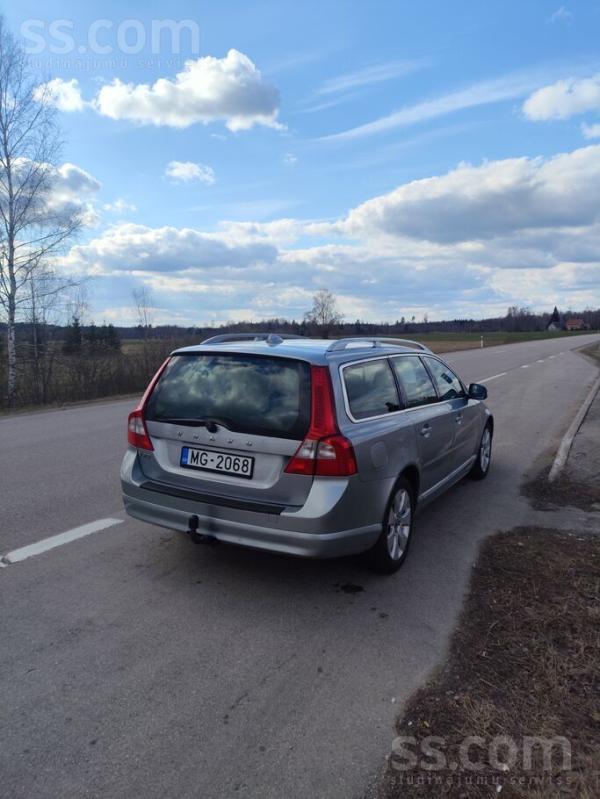 Volvo V70 2008 Rēzekne, ar dzinēja tilpumu 2.00 L un nobraukumu 316 tūkst. km par 4600 €, foto 6 vietnē AUTOMOTO.COM.LV
