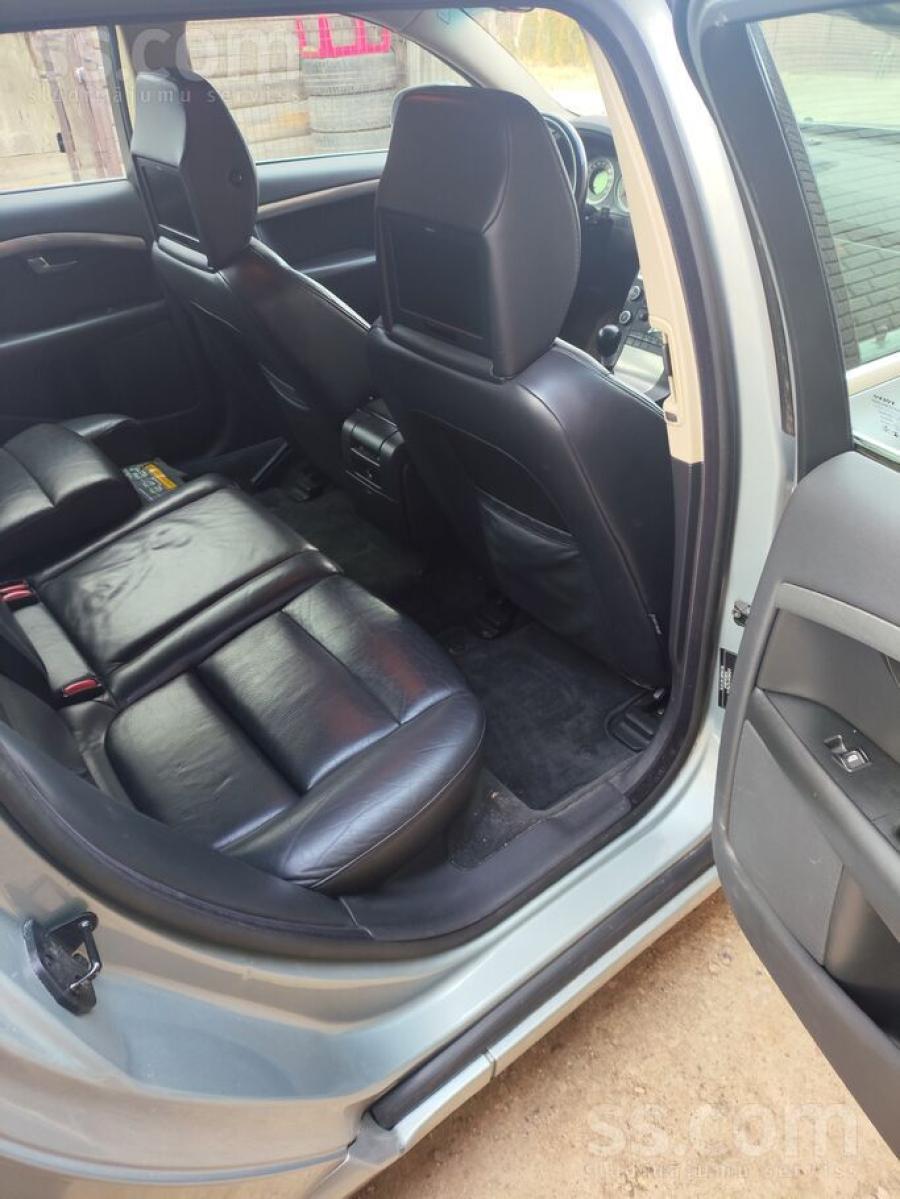 Volvo V70 2008 Rēzekne, ar dzinēja tilpumu 2.00 L un nobraukumu 316 tūkst. km par 4600 €, foto 13 vietnē AUTOMOTO.COM.LV