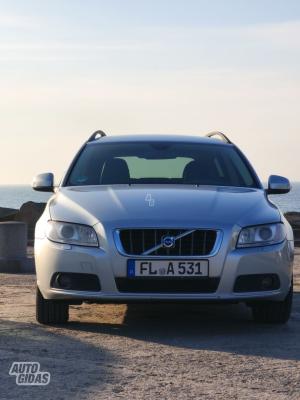 Volvo V70 2008 in Palanga, with an engine capacity of 2.40 L and mileage of 285 thousand km for 4450 €, photo 3 on AUTOMOTO.COM.LV