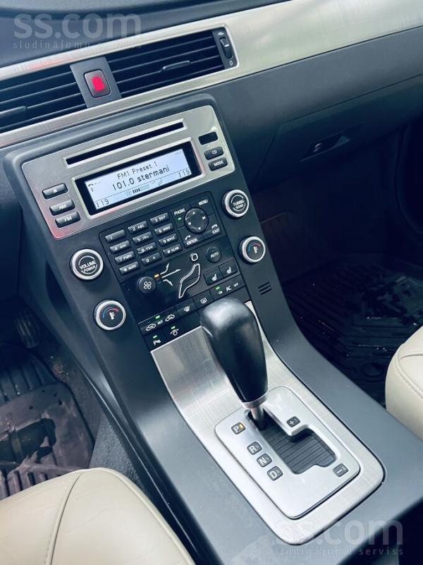 Volvo V70 2008 in Riga, with an engine capacity of 2.40 L and mileage of 0 thousand km for 4700 €, photo 4 on AUTOMOTO.COM.LV