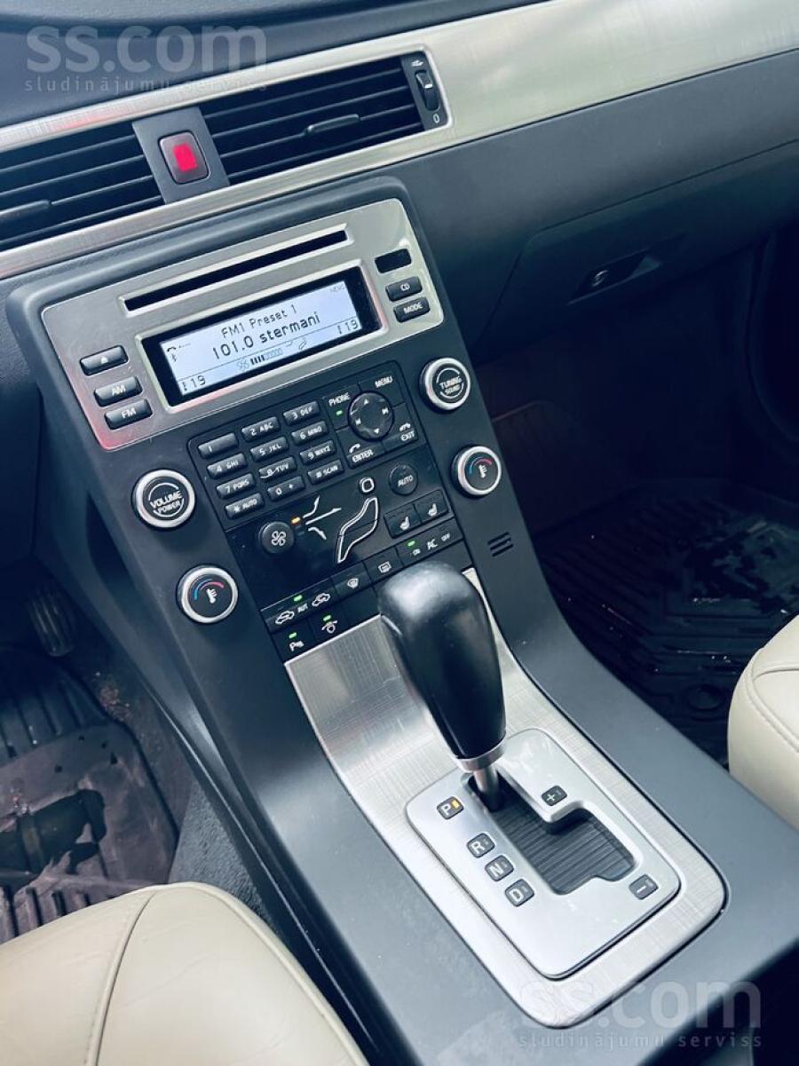 Volvo V70 2008 Rīga, ar dzinēja tilpumu 2.40 L un nobraukumu 0 tūkst. km par 4700 €, foto 5 vietnē AUTOMOTO.COM.LV
