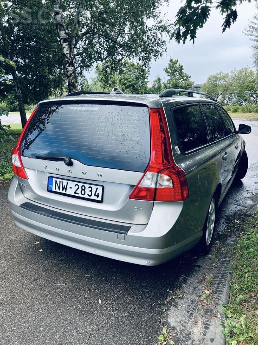 Volvo V70 2008 Rīga, ar dzinēja tilpumu 2.40 L un nobraukumu 0 tūkst. km par 4700 €, foto 6 vietnē AUTOMOTO.COM.LV
