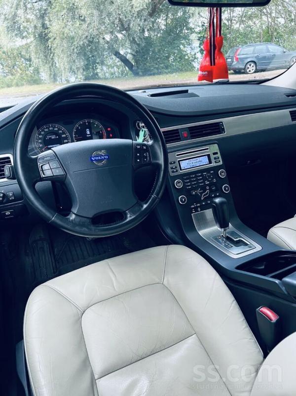 Volvo V70 2008 in Riga, with an engine capacity of 2.40 L and mileage of 0 thousand km for 4700 €, photo 7 on AUTOMOTO.COM.LV