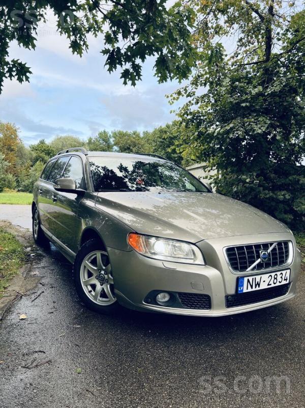 Volvo V70 2008 in Riga, with an engine capacity of 2.40 L and mileage of 0 thousand km for 4700 €, photo 10 on AUTOMOTO.COM.LV