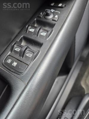 Volvo V70 2008 in Riga, with an engine capacity of 2.40 L and mileage of 363 thousand km for 2990 €, photo 9 on AUTOMOTO.COM.LV