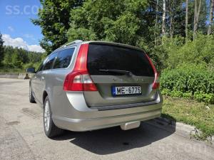 Volvo V70 2008 in Riga, with an engine capacity of 2.40 L and mileage of 363 thousand km for 2990 €, photo 10 on AUTOMOTO.COM.LV