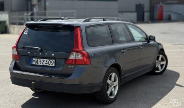 Volvo V70 2008 in Vilnius, with an engine capacity of 2.40 L and mileage of 518 thousand km for 1650 €, photo 5 on AUTOMOTO.COM.LV