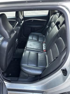 Volvo V70 2008 in Vilnius, with an engine capacity of 2.40 L and mileage of 367 thousand km for 3500 €, photo 11 on AUTOMOTO.COM.LV