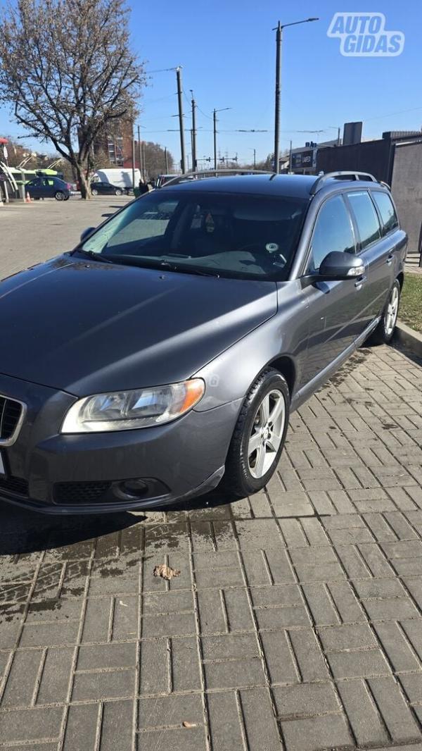 Volvo V70 2008 Viļņa, ar dzinēja tilpumu 2.50 L un nobraukumu 413 tūkst. km par 3600 €, foto 1 vietnē AUTOMOTO.COM.LV