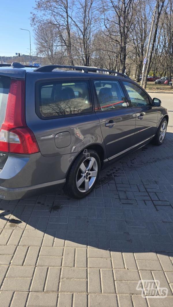 Volvo V70 2008 Viļņa, ar dzinēja tilpumu 2.50 L un nobraukumu 413 tūkst. km par 3600 €, foto 2 vietnē AUTOMOTO.COM.LV