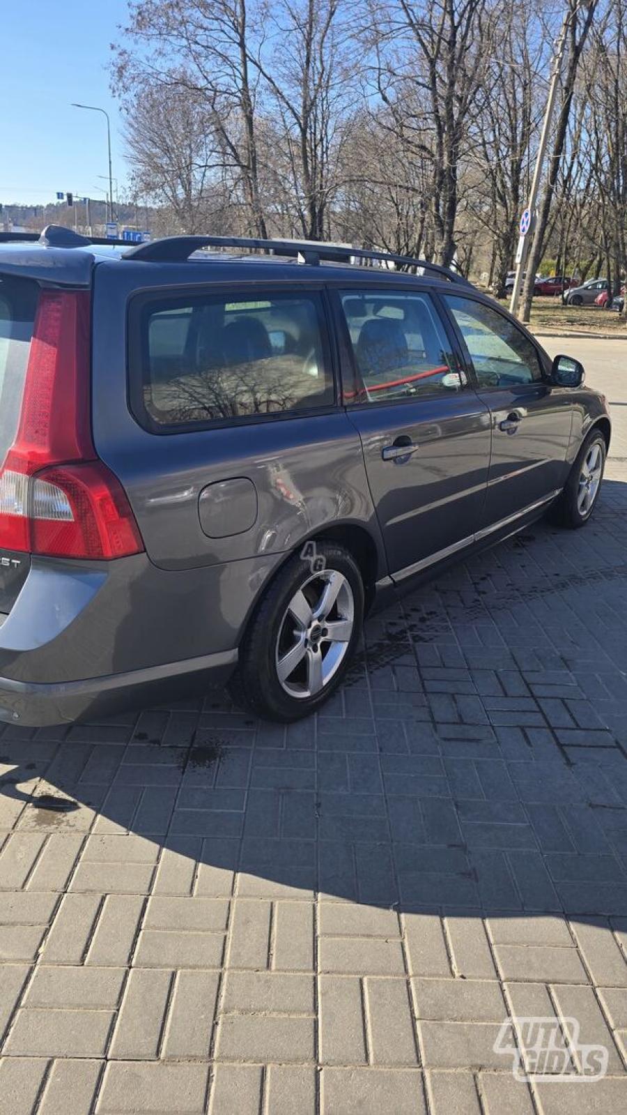 Вольво В70 2008 в Вильнюс, объемом двигателя 2.50 л и пробегом 413 тыс. км за 3600 €, фото 3 на AUTOMOTO.COM.LV