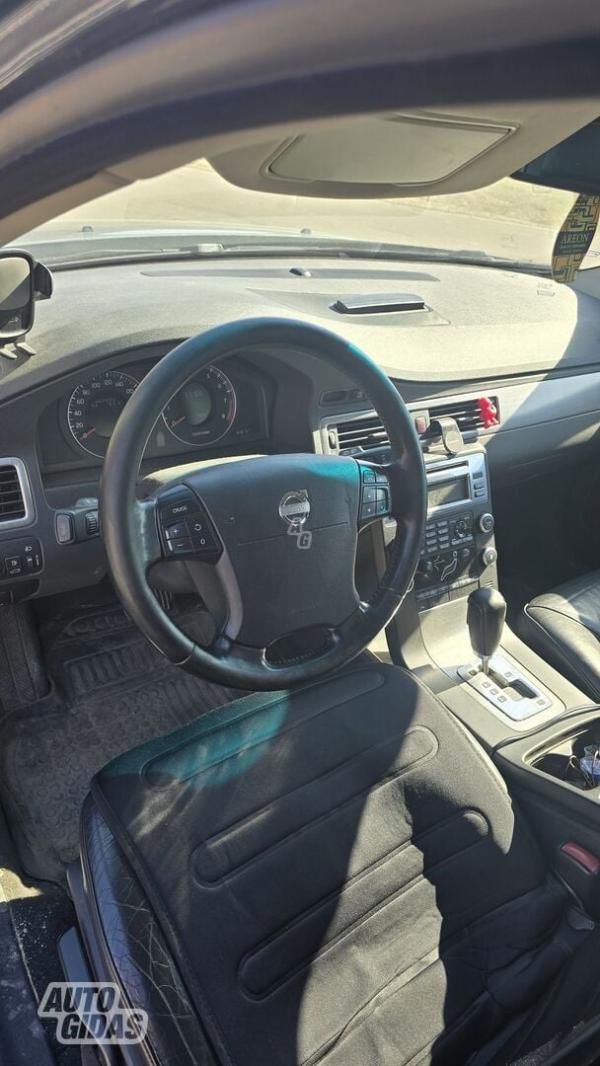 Volvo V70 2008 Viļņa, ar dzinēja tilpumu 2.50 L un nobraukumu 413 tūkst. km par 3600 €, foto 4 vietnē AUTOMOTO.COM.LV