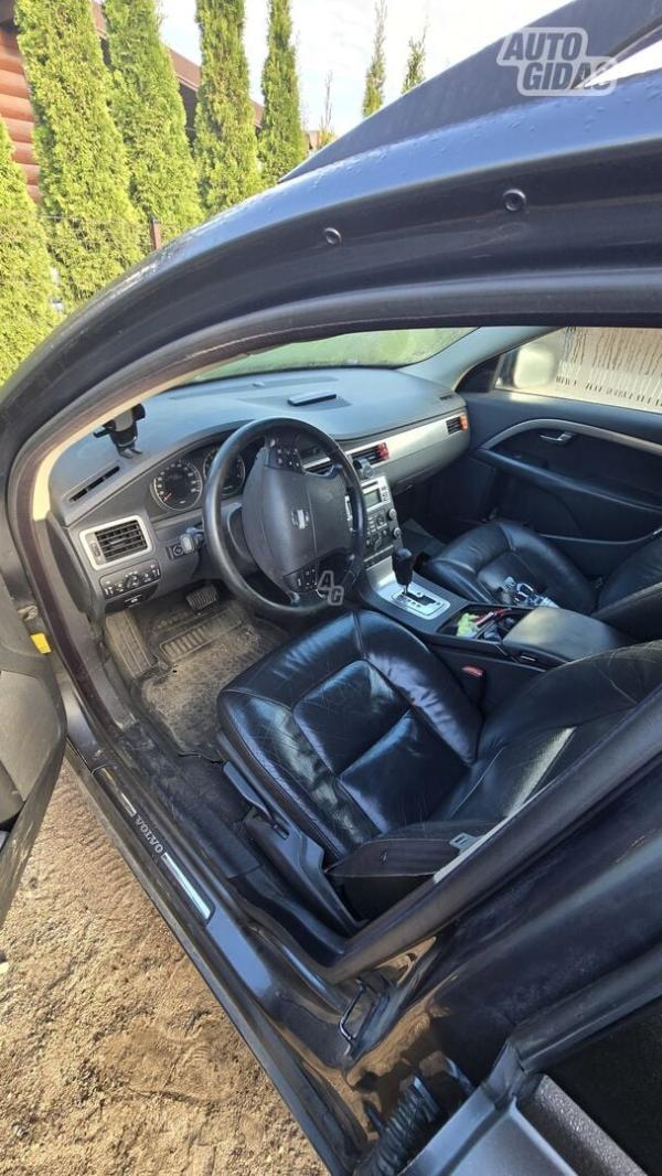 Volvo V70 2008 Viļņa, ar dzinēja tilpumu 2.50 L un nobraukumu 413 tūkst. km par 3600 €, foto 9 vietnē AUTOMOTO.COM.LV