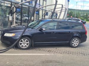 Volvo V70 2008 Viļņa, ar dzinēja tilpumu 2.50 L un nobraukumu 400 tūkst. km par 1700 €, foto 3 vietnē AUTOMOTO.COM.LV