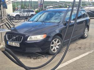Volvo V70 2008 Viļņa, ar dzinēja tilpumu 2.50 L un nobraukumu 400 tūkst. km par 1700 €, foto 4 vietnē AUTOMOTO.COM.LV