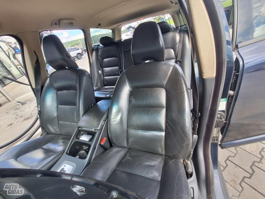 Volvo V70 2008 Viļņa, ar dzinēja tilpumu 2.50 L un nobraukumu 400 tūkst. km par 1700 €, foto 11 vietnē AUTOMOTO.COM.LV