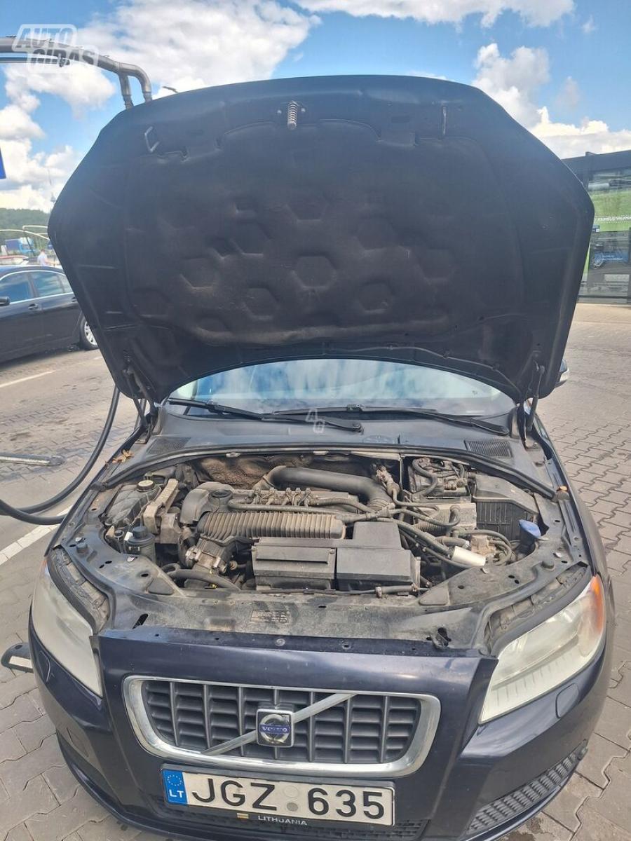 Volvo V70 2008 Viļņa, ar dzinēja tilpumu 2.50 L un nobraukumu 400 tūkst. km par 1700 €, foto 16 vietnē AUTOMOTO.COM.LV