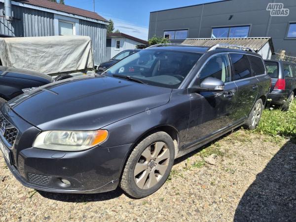 Volvo V70 2008 in Vilnius, with an engine capacity of 2.40 L and mileage of 400 thousand km for 1800 €, photo 2 on AUTOMOTO.COM.LV