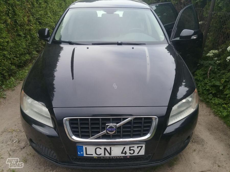 Volvo V70 2008 in Vilnius, with an engine capacity of 2.40 L and mileage of 286 thousand km for 1700 €, photo 1 on AUTOMOTO.COM.LV