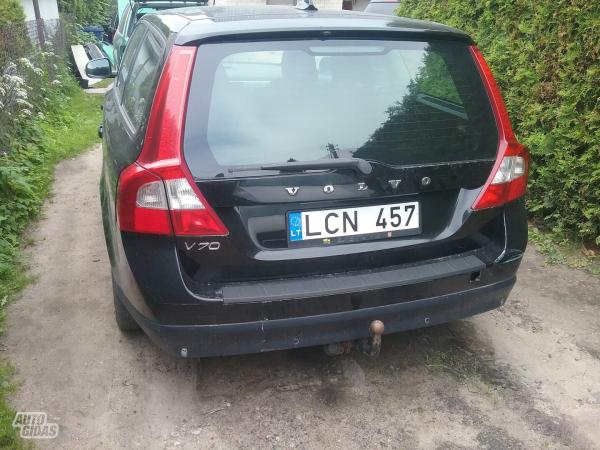 Volvo V70 2008 in Vilnius, with an engine capacity of 2.40 L and mileage of 286 thousand km for 1700 €, photo 4 on AUTOMOTO.COM.LV