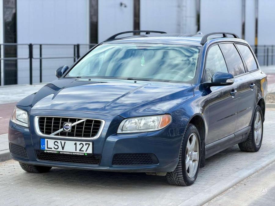 Volvo V70 2008 in Vilnius, with an engine capacity of 2.00 L and mileage of 350 thousand km for 2650 €, photo 1 on AUTOMOTO.COM.LV