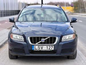 Volvo V70 2008 in Vilnius, with an engine capacity of 2.00 L and mileage of 350 thousand km for 2650 €, photo 4 on AUTOMOTO.COM.LV